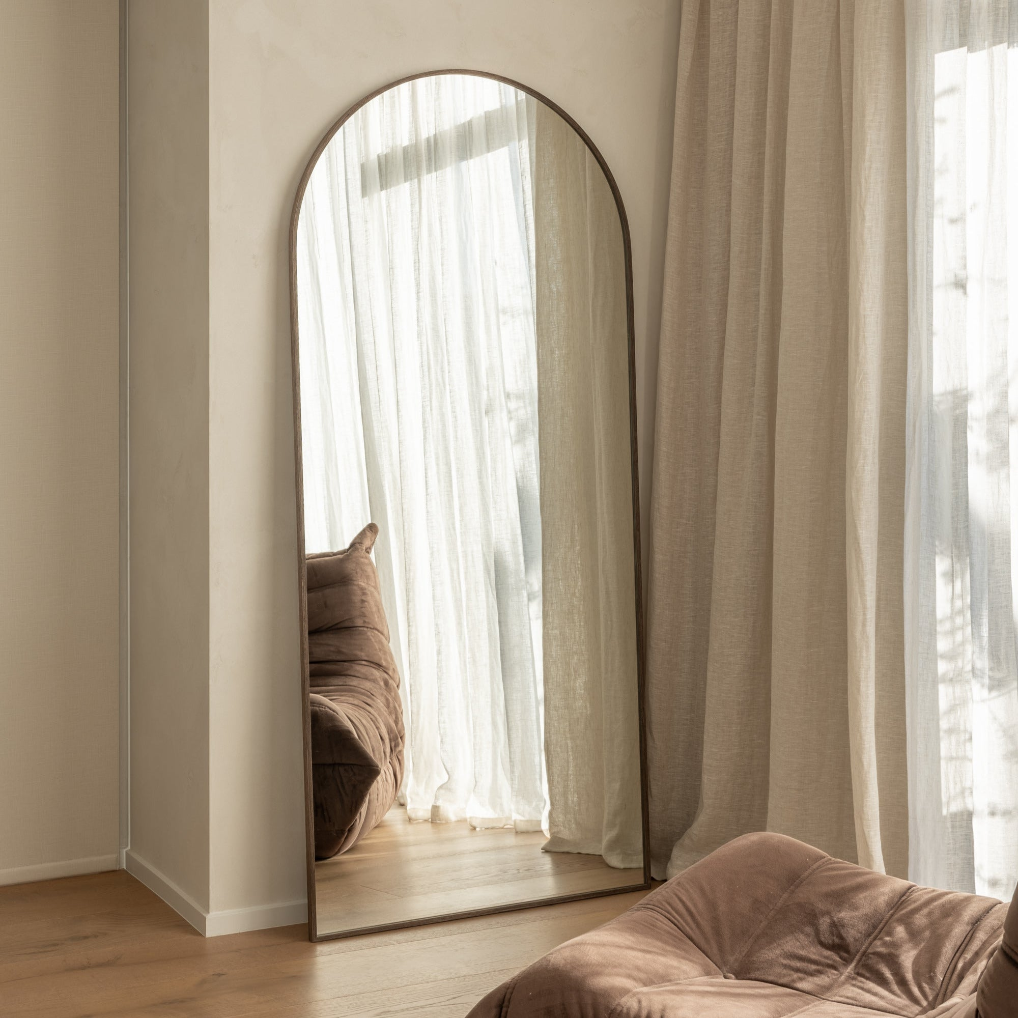 Mirrors – Made of Tomorrow