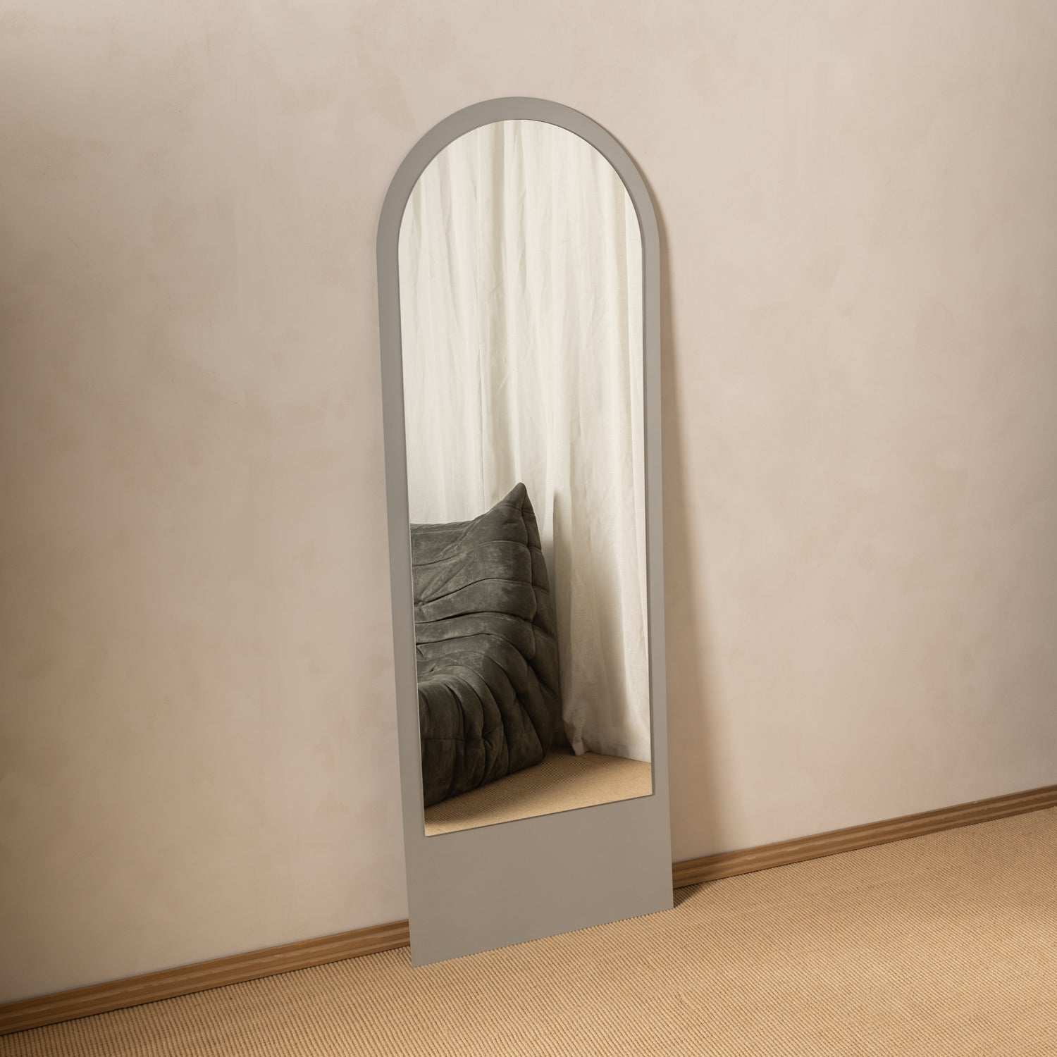 Mirrors – Made of Tomorrow