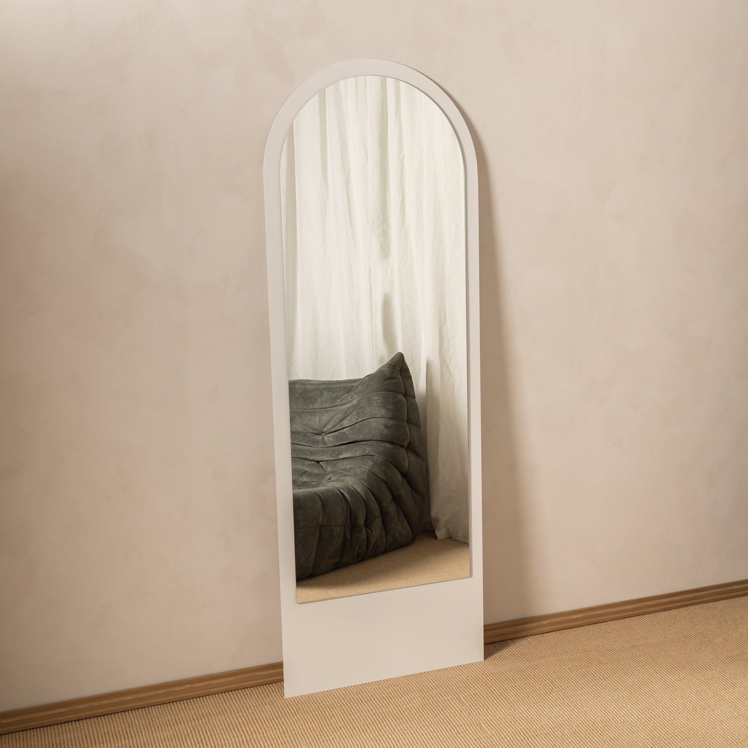 Mirrors – Made of Tomorrow